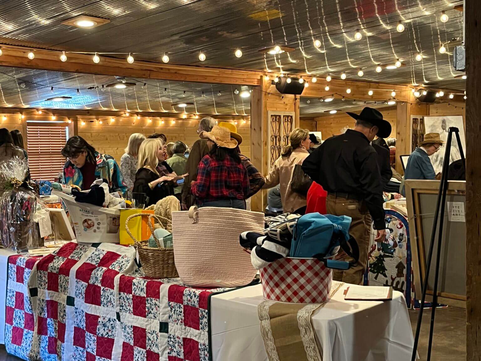 Purse Project benefit helps House of Grace shelter | DeSoto County News