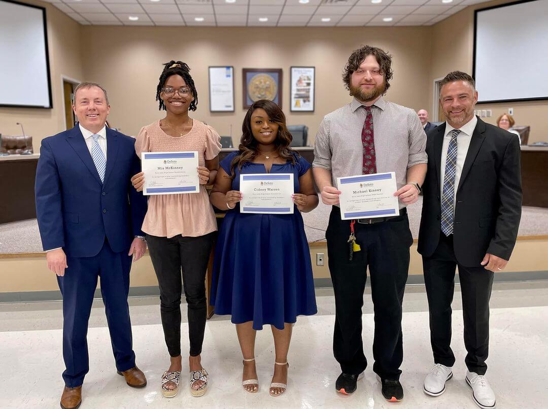 DCS announces Vals, Sals, Star Students and Teachers | DeSoto County News