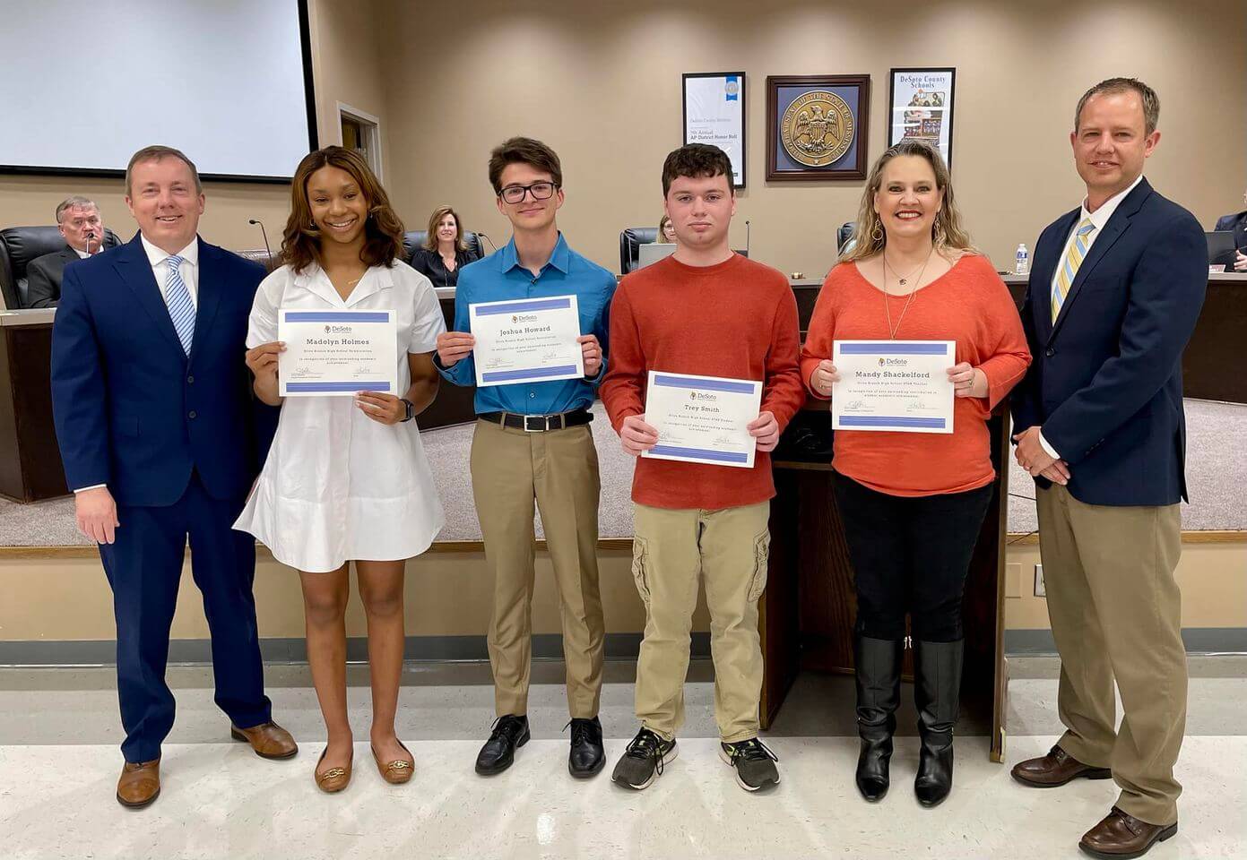DCS announces Vals, Sals, Star Students and Teachers | DeSoto County News