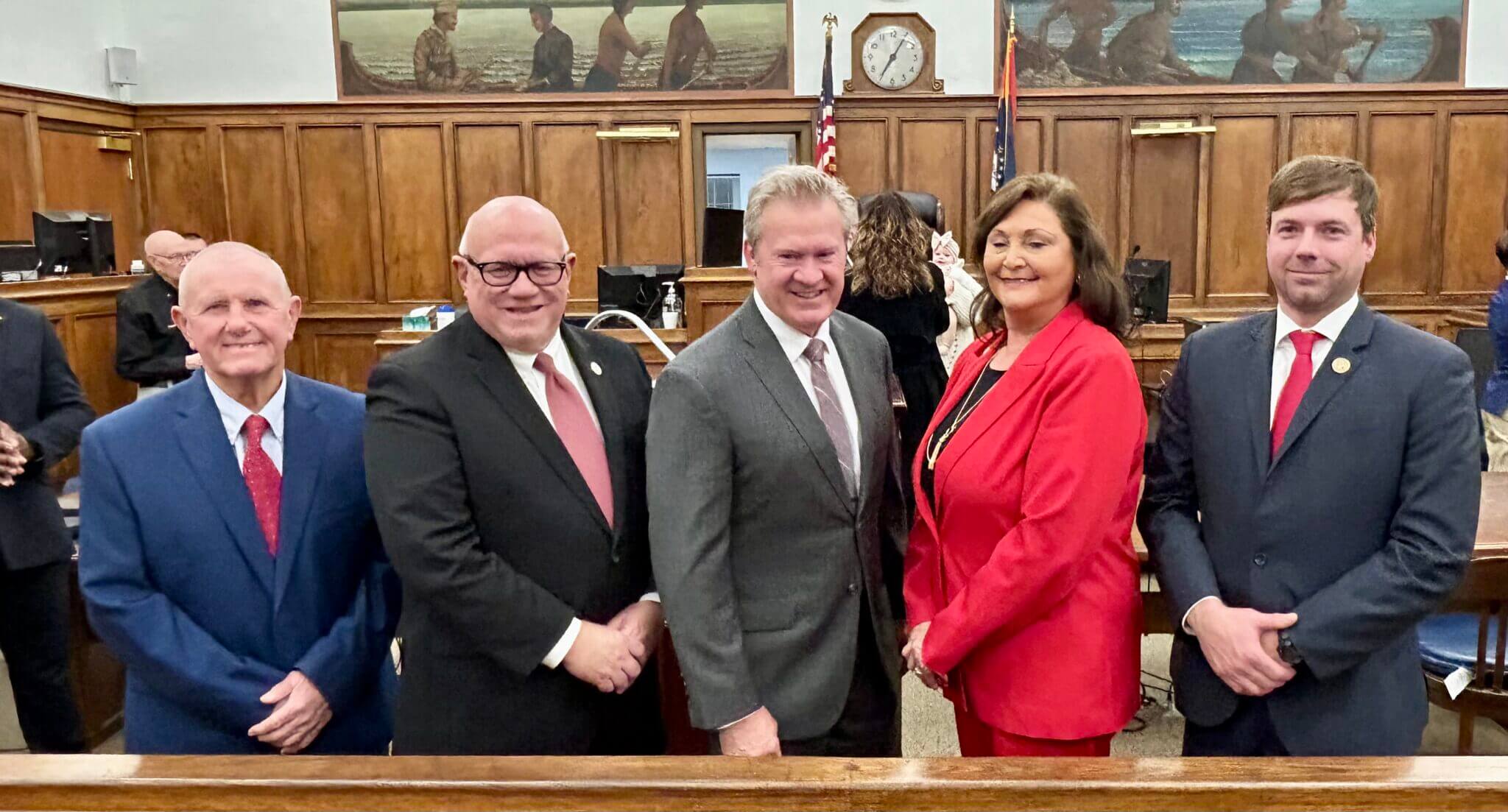 Elected officials begin new term after swearing in ceremony | DeSoto ...