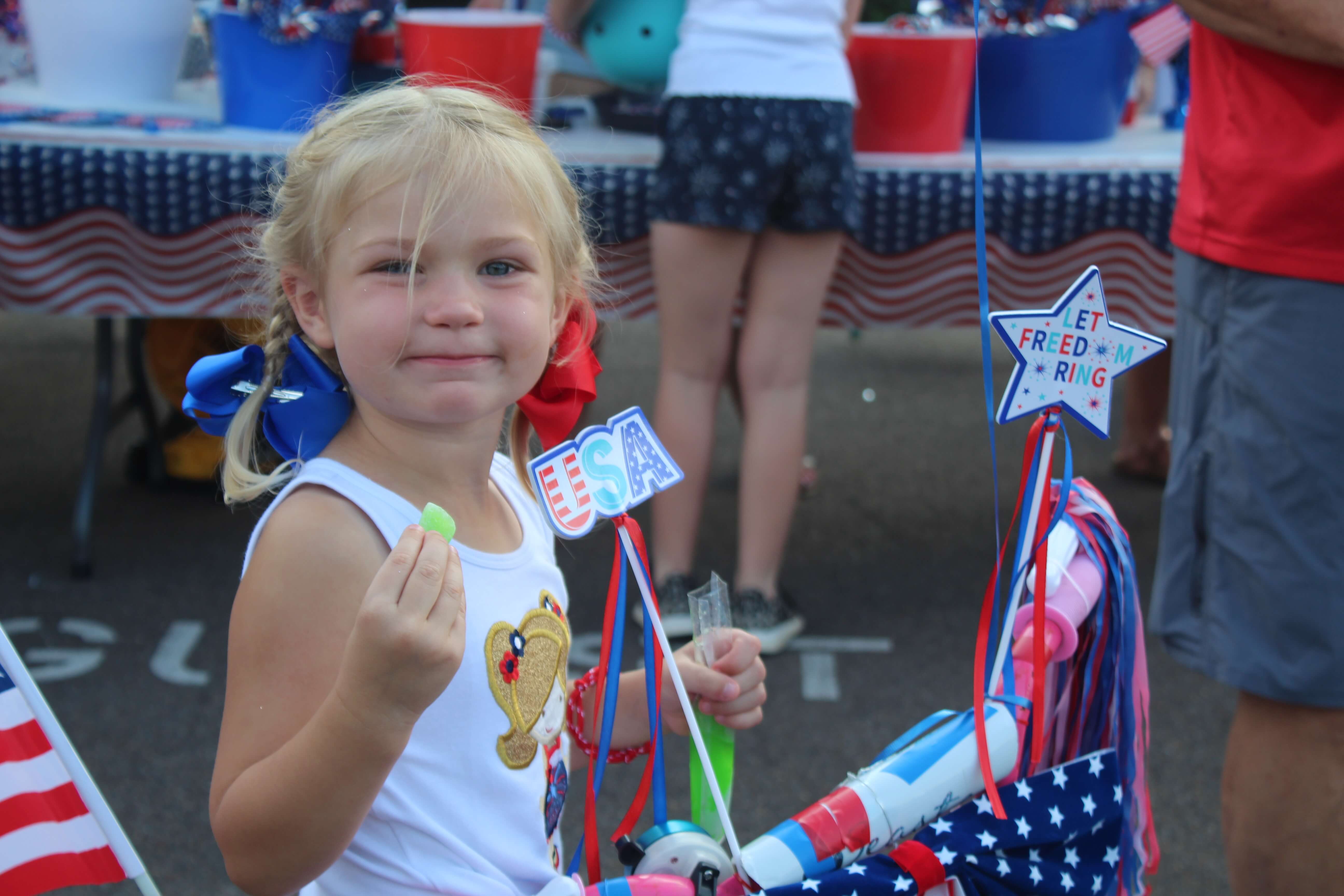 Bike parade leads off holiday celebration | DeSoto County News