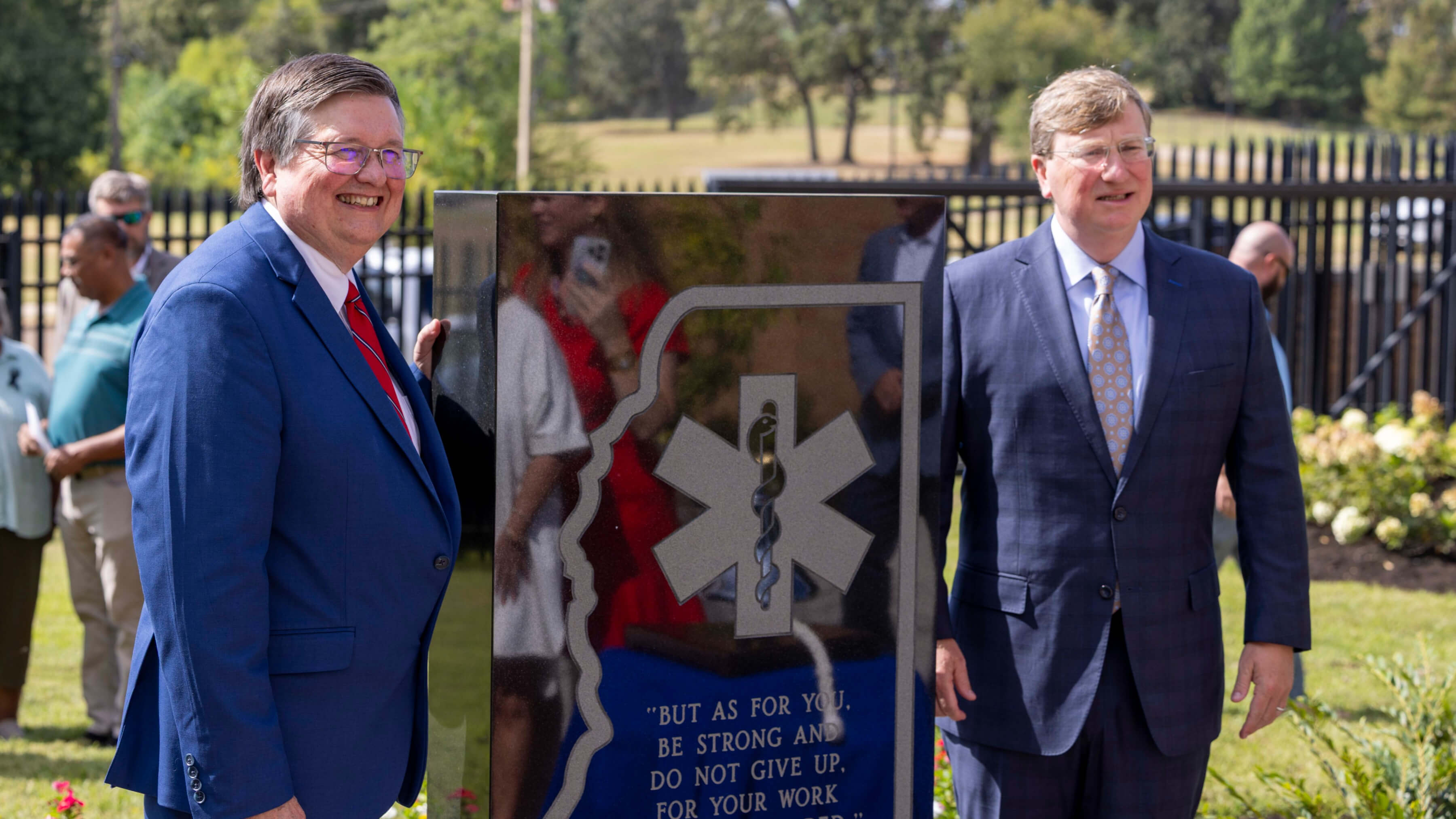 EMS Memorial honoring fallen First Responders dedicated | DeSoto County ...